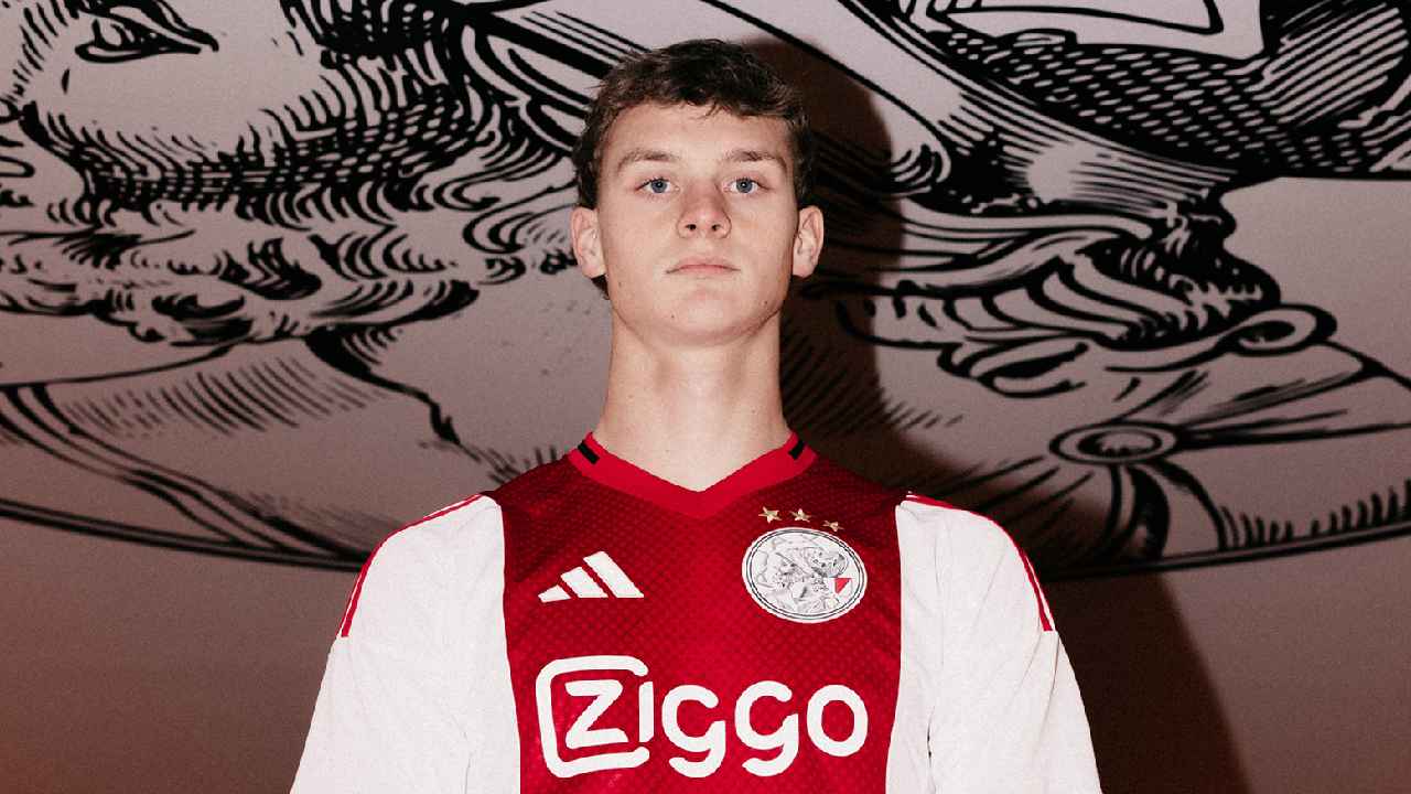 Maxi Ibrahimovic az Ajaxban folytatja - hivatalos
